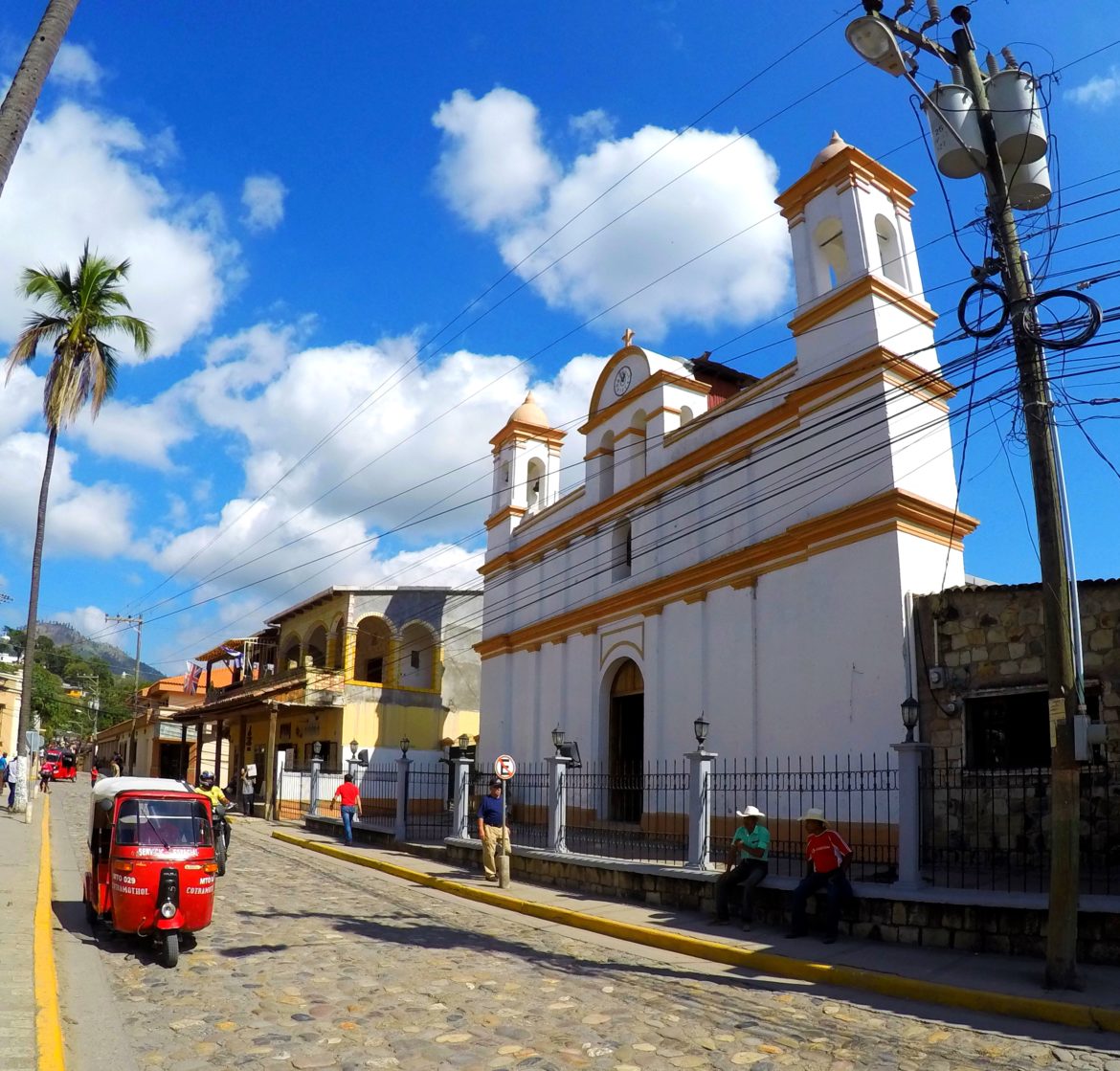 Honduras – Perfect Beaches and Maya Ruins – Flying Dutchman Pat