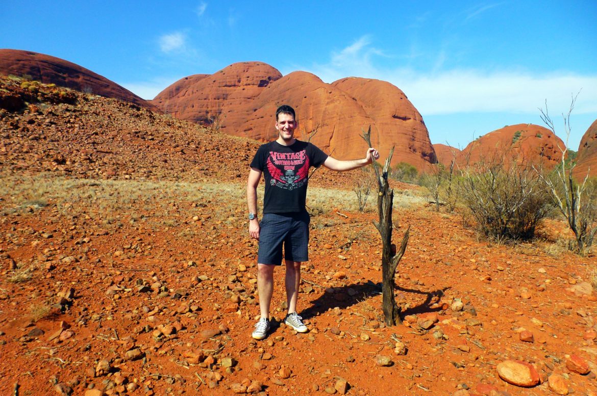 To The Red Centre of Australia: Uluru – Flying Dutchman Pat